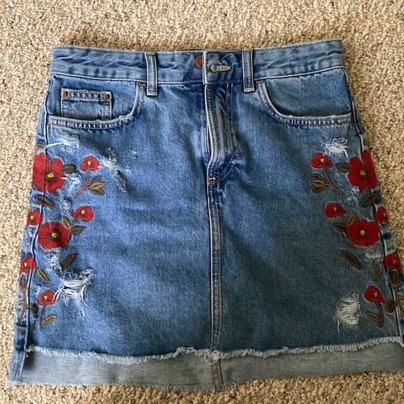 Zara | Skirts | Zara Basic Denim Skirt With Embroidered Flowers | Poshmark